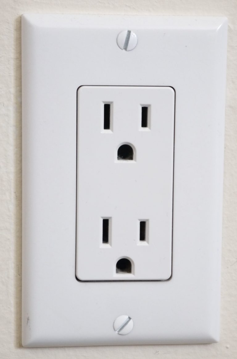 Replacing Your Wall Receptacle - Everon Electrical Contractors